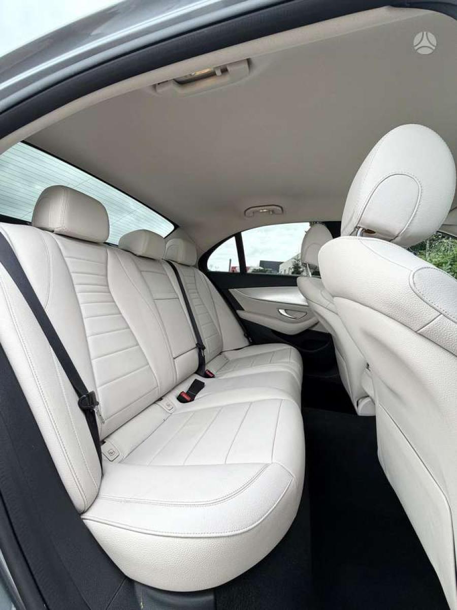 Grey Mercedes-Benz E 220 2017 in Taurage, with an engine capacity of 1.95 L and mileage of 169 thousand km for 18800 €, photo 40 on AUTOMOTO.COM.LV