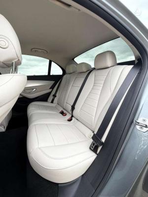 Grey Mercedes-Benz E 220 2017 in Taurage, with an engine capacity of 1.95 L and mileage of 169 thousand km for 18800 €, photo 41 on AUTOMOTO.COM.LV