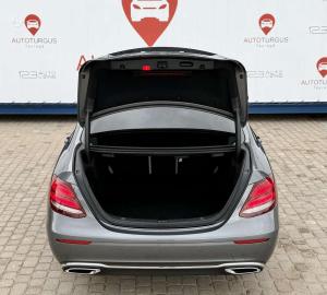 Grey Mercedes-Benz E 220 2017 in Taurage, with an engine capacity of 1.95 L and mileage of 169 thousand km for 18800 €, photo 42 on AUTOMOTO.COM.LV