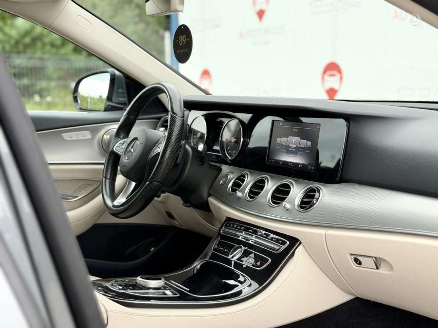Grey Mercedes-Benz E 220 2017 in Taurage, with an engine capacity of 1.95 L and mileage of 169 thousand km for 18800 €, photo 43 on AUTOMOTO.COM.LV