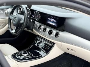 Grey Mercedes-Benz E 220 2017 in Taurage, with an engine capacity of 1.95 L and mileage of 169 thousand km for 18800 €, photo 44 on AUTOMOTO.COM.LV