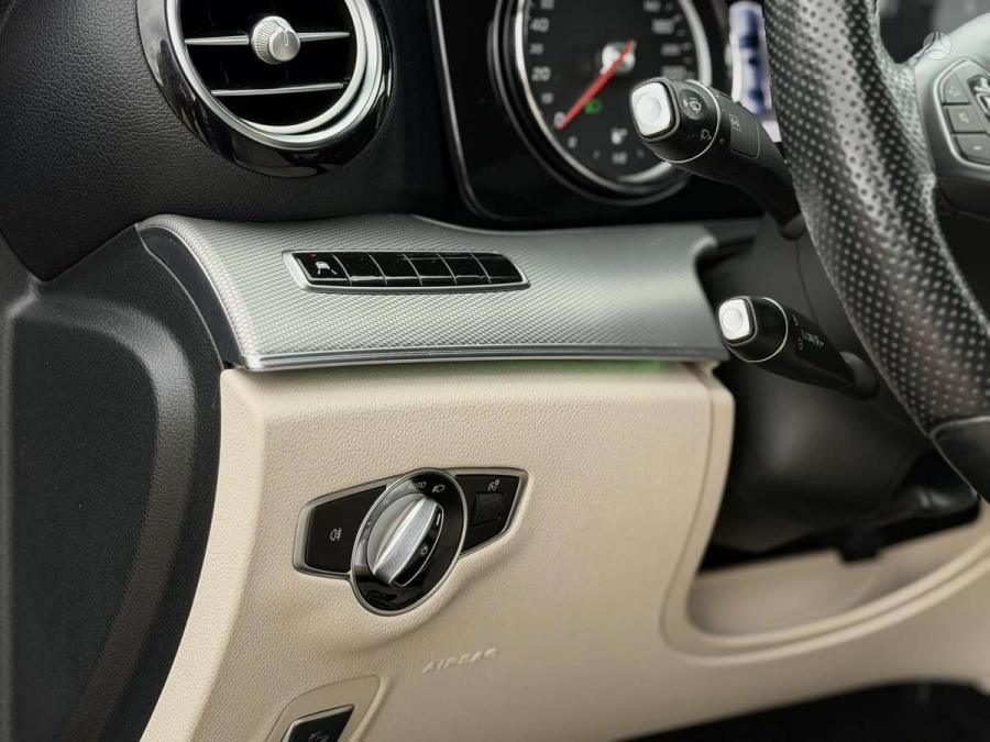 Grey Mercedes-Benz E 220 2017 in Taurage, with an engine capacity of 1.95 L and mileage of 169 thousand km for 18800 €, photo 50 on AUTOMOTO.COM.LV