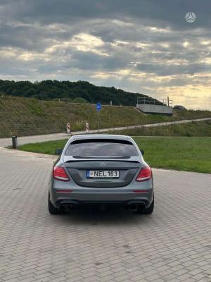 Grey Mercedes-Benz E 220 2017 in Kaunas, with an engine capacity of 1.95 L and mileage of 228 thousand km for 22999 €, photo 13 on AUTOMOTO.COM.LV