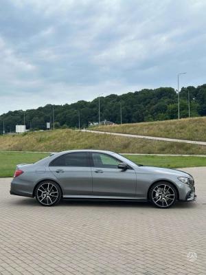 Grey Mercedes-Benz E 220 2017 in Kaunas, with an engine capacity of 1.95 L and mileage of 228 thousand km for 22999 €, photo 14 on AUTOMOTO.COM.LV