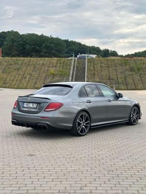 Grey Mercedes-Benz E 220 2017 in Kaunas, with an engine capacity of 1.95 L and mileage of 228 thousand km for 22999 €, photo 15 on AUTOMOTO.COM.LV