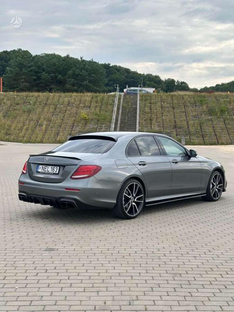 Grey Mercedes-Benz E 220 2017 in Kaunas, with an engine capacity of 1.95 L and mileage of 228 thousand km for 22999 €, photo 15 on AUTOMOTO.COM.LV