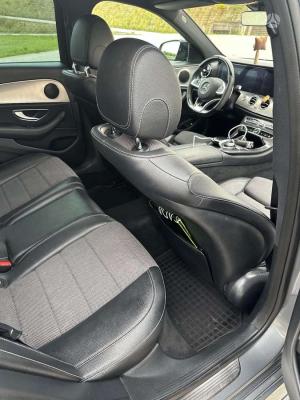 Grey Mercedes-Benz E 220 2017 in Kaunas, with an engine capacity of 1.95 L and mileage of 228 thousand km for 22999 €, photo 16 on AUTOMOTO.COM.LV