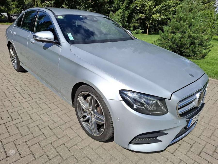 Серый Мерседес E 220 2017 в Каунас, объемом двигателя 1.95 л и пробегом 377 тыс. км за 16500 €, фото 3 на AUTOMOTO.COM.LV