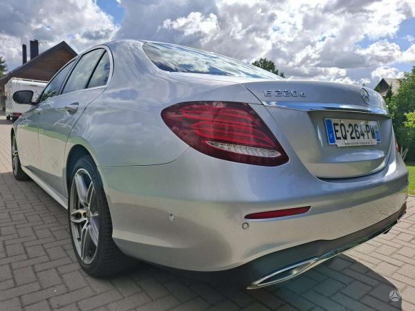 Pelēks Mercedes-Benz E 220 2017 Kauņa, ar dzinēja tilpumu 1.95 L un nobraukumu 377 tūkst. km par 16500 €, foto 5 vietnē AUTOMOTO.COM.LV