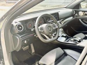 Grey Mercedes-Benz E 220 2017 in Vilnius, with an engine capacity of 2.14 L and mileage of 260 thousand km for 16350 €, photo 4 on AUTOMOTO.COM.LV
