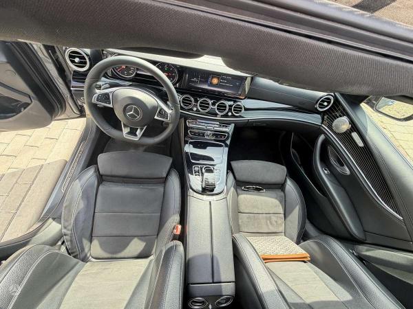 Pelēks Mercedes-Benz E 220 2017 Viļņa, ar dzinēja tilpumu 2.14 L un nobraukumu 260 tūkst. km par 16350 €, foto 9 vietnē AUTOMOTO.COM.LV