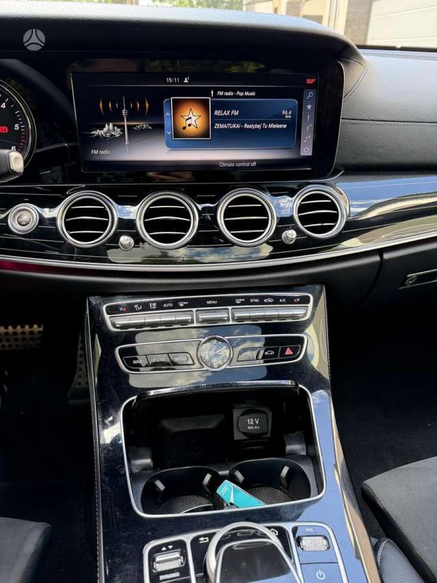 Grey Mercedes-Benz E 220 2017 in Vilnius, with an engine capacity of 2.14 L and mileage of 260 thousand km for 16350 €, photo 18 on AUTOMOTO.COM.LV