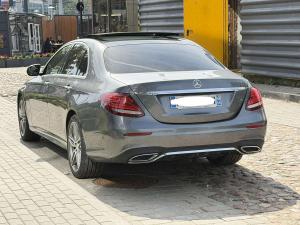 Grey Mercedes-Benz E 220 2017 in Vilnius, with an engine capacity of 2.14 L and mileage of 260 thousand km for 16350 €, photo 21 on AUTOMOTO.COM.LV