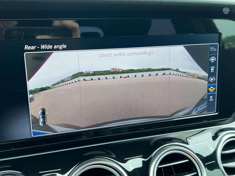Серый Мерседес E 220 2017 в Вильнюс, объемом двигателя 2.14 л и пробегом 259 тыс. км за 14990 €, фото 24 на AUTOMOTO.COM.LV