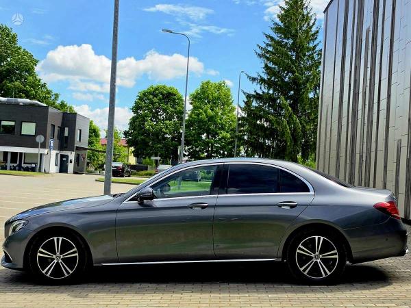 Pelēks Mercedes-Benz E 220 2018 Tauragė, ar dzinēja tilpumu 1.95 L un nobraukumu 318 tūkst. km par 12800 €, foto 4 vietnē AUTOMOTO.COM.LV