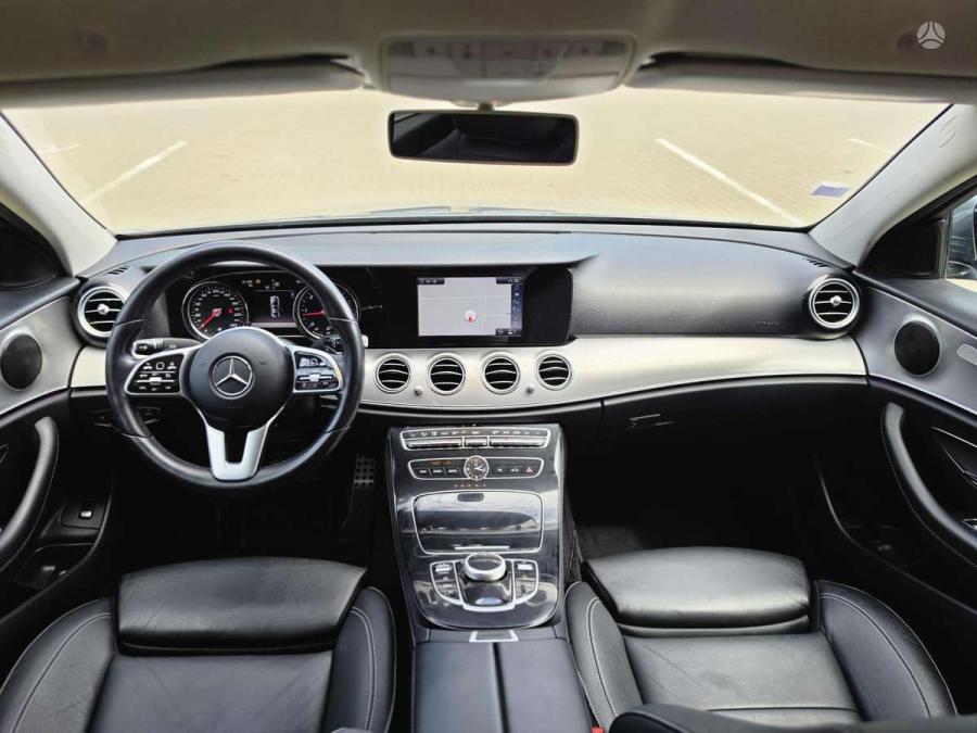 Pelēks Mercedes-Benz E 220 2018 Tauragė, ar dzinēja tilpumu 1.95 L un nobraukumu 318 tūkst. km par 12800 €, foto 15 vietnē AUTOMOTO.COM.LV