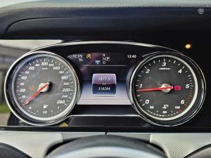 Pelēks Mercedes-Benz E 220 2018 Tauragė, ar dzinēja tilpumu 1.95 L un nobraukumu 318 tūkst. km par 12800 €, foto 23 vietnē AUTOMOTO.COM.LV
