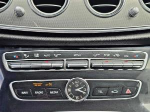 Pelēks Mercedes-Benz E 220 2018 Tauragė, ar dzinēja tilpumu 1.95 L un nobraukumu 318 tūkst. km par 12800 €, foto 29 vietnē AUTOMOTO.COM.LV