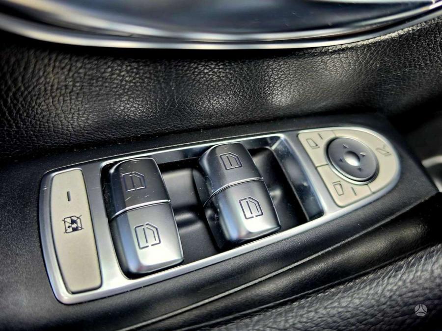 Pelēks Mercedes-Benz E 220 2018 Tauragė, ar dzinēja tilpumu 1.95 L un nobraukumu 318 tūkst. km par 12800 €, foto 33 vietnē AUTOMOTO.COM.LV