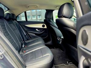 Pelēks Mercedes-Benz E 220 2018 Tauragė, ar dzinēja tilpumu 1.95 L un nobraukumu 318 tūkst. km par 12800 €, foto 35 vietnē AUTOMOTO.COM.LV