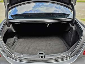 Pelēks Mercedes-Benz E 220 2018 Tauragė, ar dzinēja tilpumu 1.95 L un nobraukumu 318 tūkst. km par 12800 €, foto 36 vietnē AUTOMOTO.COM.LV