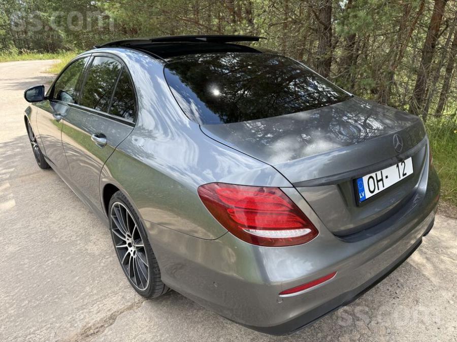Серый Мерседес E 220 2018 в Даугавпилс, объемом двигателя 2.00 л и пробегом 210 тыс. км за 24400 €, фото 4 на AUTOMOTO.COM.LV