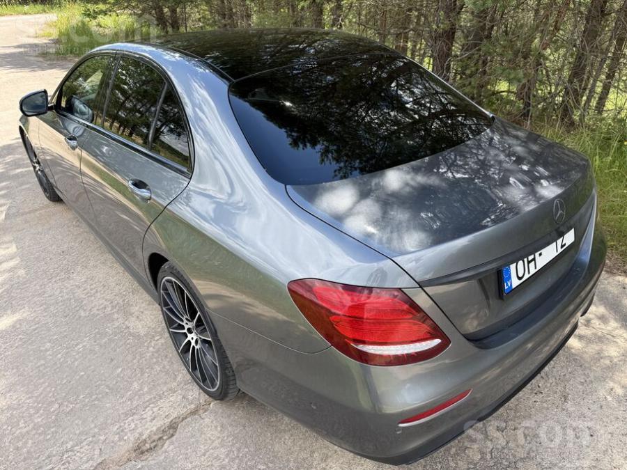 Серый Мерседес E 220 2018 в Даугавпилс, объемом двигателя 2.00 л и пробегом 210 тыс. км за 24400 €, фото 8 на AUTOMOTO.COM.LV