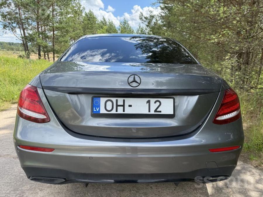 Серый Мерседес E 220 2018 в Даугавпилс, объемом двигателя 2.00 л и пробегом 210 тыс. км за 24400 €, фото 9 на AUTOMOTO.COM.LV