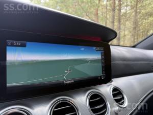 Серый Мерседес E 220 2018 в Даугавпилс, объемом двигателя 2.00 л и пробегом 210 тыс. км за 24400 €, фото 14 на AUTOMOTO.COM.LV