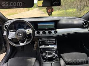 Серый Мерседес E 220 2018 в Даугавпилс, объемом двигателя 2.00 л и пробегом 210 тыс. км за 24400 €, фото 16 на AUTOMOTO.COM.LV