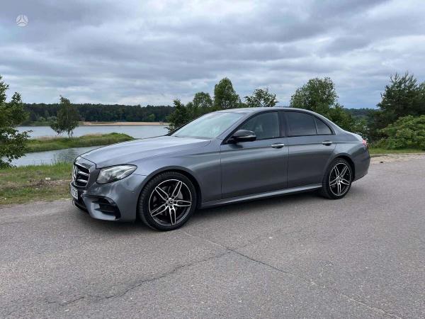 Pelēks Mercedes-Benz E 220 2018 Kauņa, ar dzinēja tilpumu 1.95 L un nobraukumu 262 tūkst. km par 22450 €, foto 3 vietnē AUTOMOTO.COM.LV
