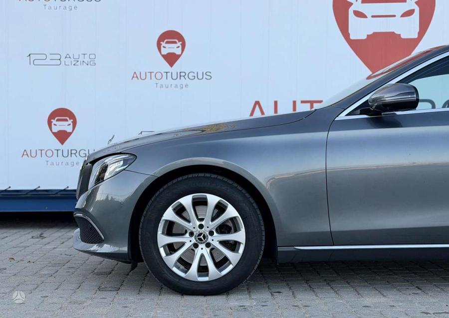 Серый Мерседес E 220 2018 в Таураге, объемом двигателя 1.95 л и пробегом 299 тыс. км за 14900 €, фото 19 на AUTOMOTO.COM.LV
