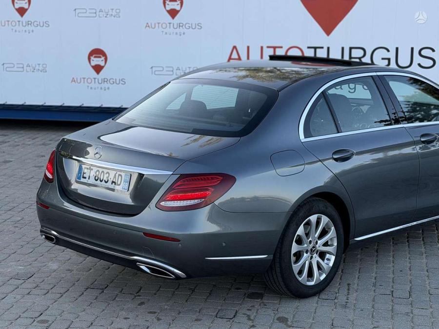 Серый Мерседес E 220 2018 в Таураге, объемом двигателя 1.95 л и пробегом 299 тыс. км за 14900 €, фото 22 на AUTOMOTO.COM.LV