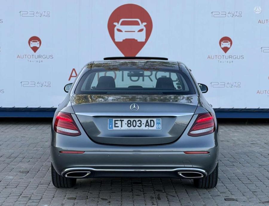 Серый Мерседес E 220 2018 в Таураге, объемом двигателя 1.95 л и пробегом 299 тыс. км за 14900 €, фото 25 на AUTOMOTO.COM.LV