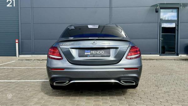 Pelēks Mercedes-Benz E 220 2018 Viļņa, ar dzinēja tilpumu 1.95 L un nobraukumu 109 tūkst. km par 24990 €, foto 9 vietnē AUTOMOTO.COM.LV