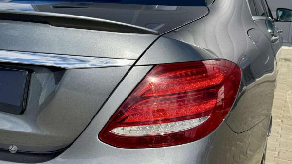 Pelēks Mercedes-Benz E 220 2018 Viļņa, ar dzinēja tilpumu 1.95 L un nobraukumu 109 tūkst. km par 24990 €, foto 11 vietnē AUTOMOTO.COM.LV