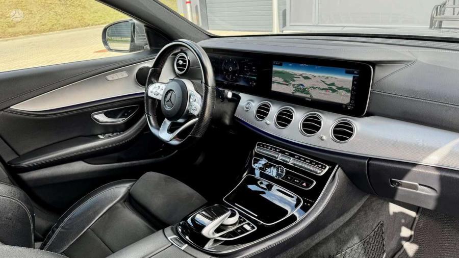 Серый Мерседес E 220 2018 в Вильнюс, объемом двигателя 1.95 л и пробегом 109 тыс. км за 24990 €, фото 20 на AUTOMOTO.COM.LV
