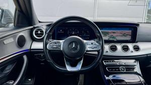 Серый Мерседес E 220 2018 в Вильнюс, объемом двигателя 1.95 л и пробегом 109 тыс. км за 24990 €, фото 22 на AUTOMOTO.COM.LV