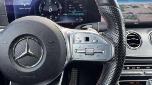 Серый Мерседес E 220 2018 в Вильнюс, объемом двигателя 1.95 л и пробегом 109 тыс. км за 24990 €, фото 24 на AUTOMOTO.COM.LV