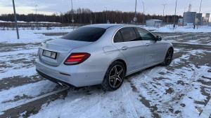 Pelēks Mercedes-Benz E 220 2019 Kauņa, ar dzinēja tilpumu 1.95 L un nobraukumu 138 tūkst. km par 24499 €, foto 8 vietnē AUTOMOTO.COM.LV