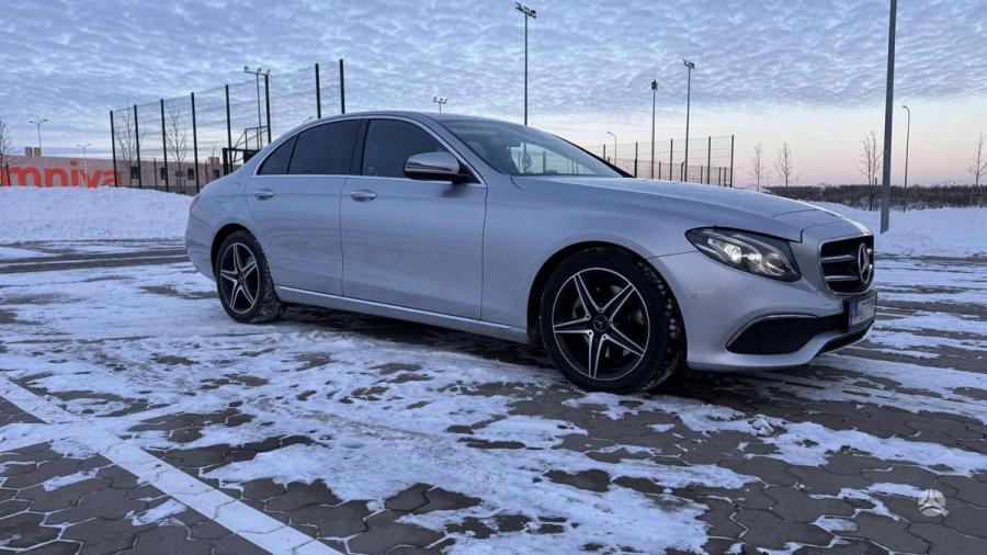 Pelēks Mercedes-Benz E 220 2019 Kauņa, ar dzinēja tilpumu 1.95 L un nobraukumu 138 tūkst. km par 24499 €, foto 12 vietnē AUTOMOTO.COM.LV