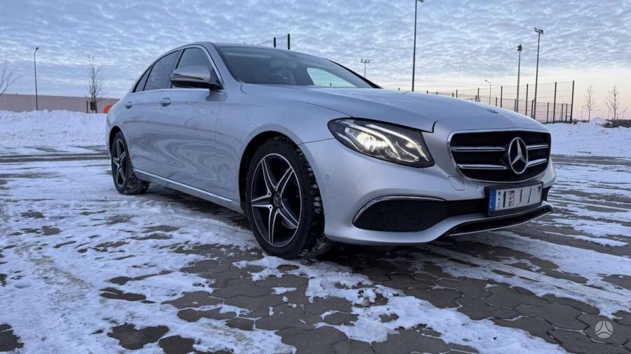 Pelēks Mercedes-Benz E 220 2019 Kauņa, ar dzinēja tilpumu 1.95 L un nobraukumu 138 tūkst. km par 24499 €, foto 14 vietnē AUTOMOTO.COM.LV