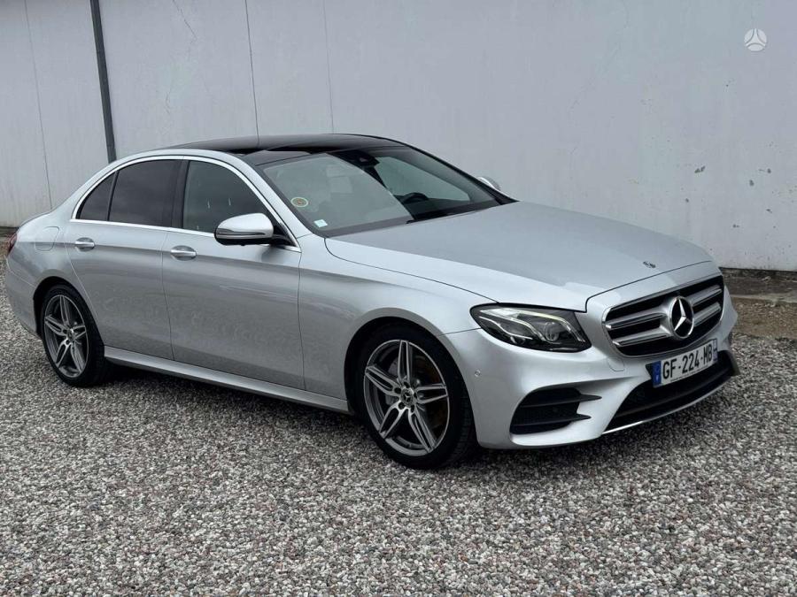 Pelēks Mercedes-Benz E 220 2019 Tauragė, ar dzinēja tilpumu 2.00 L un nobraukumu 400 tūkst. km par 14500 €, foto 1 vietnē AUTOMOTO.COM.LV