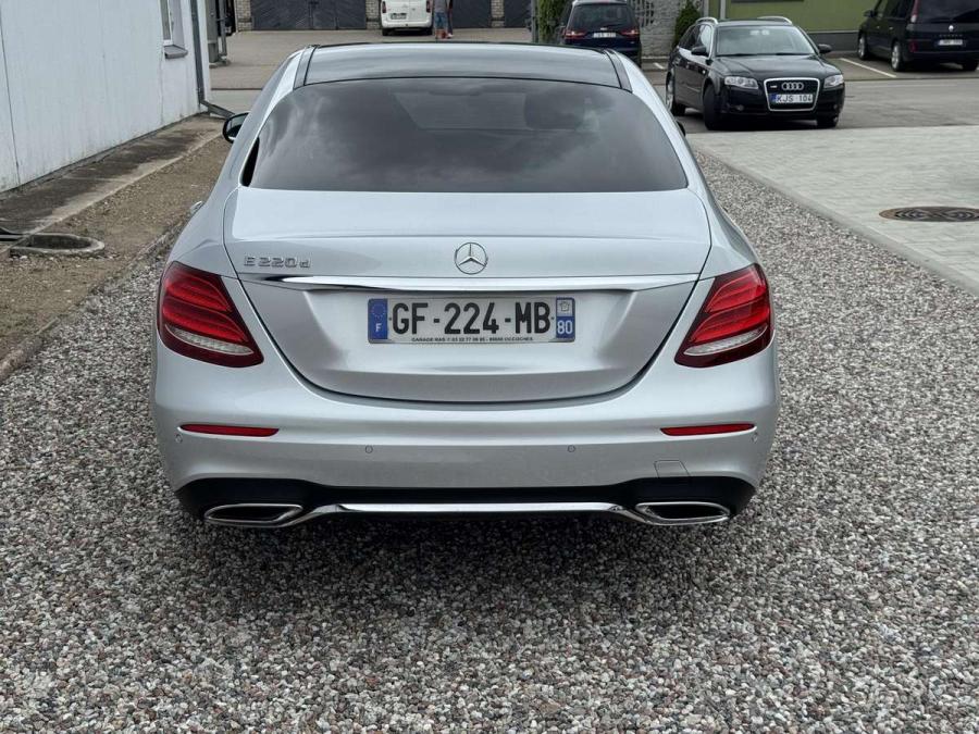 Pelēks Mercedes-Benz E 220 2019 Tauragė, ar dzinēja tilpumu 2.00 L un nobraukumu 400 tūkst. km par 14500 €, foto 6 vietnē AUTOMOTO.COM.LV