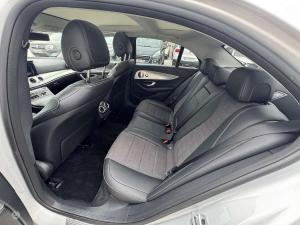 Pelēks Mercedes-Benz E 220 2019 Tauragė, ar dzinēja tilpumu 2.00 L un nobraukumu 400 tūkst. km par 14500 €, foto 10 vietnē AUTOMOTO.COM.LV