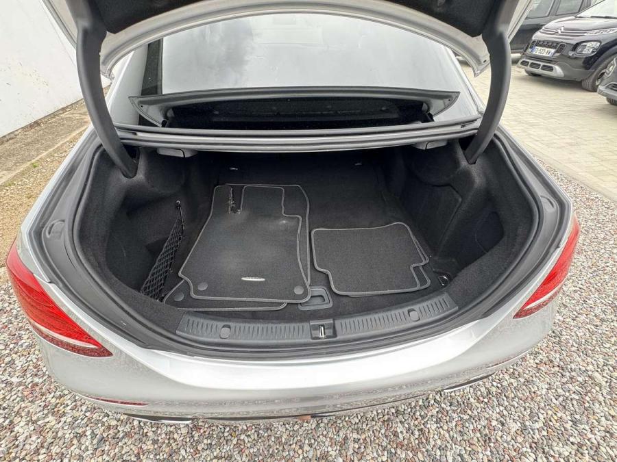 Pelēks Mercedes-Benz E 220 2019 Tauragė, ar dzinēja tilpumu 2.00 L un nobraukumu 400 tūkst. km par 14500 €, foto 11 vietnē AUTOMOTO.COM.LV