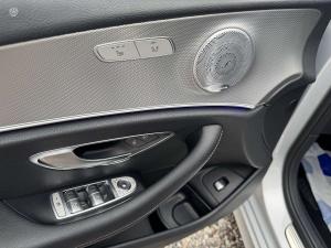 Pelēks Mercedes-Benz E 220 2019 Tauragė, ar dzinēja tilpumu 2.00 L un nobraukumu 400 tūkst. km par 14500 €, foto 17 vietnē AUTOMOTO.COM.LV