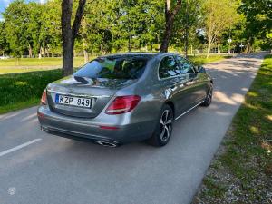 Pelēks Mercedes-Benz E 220 2019 Kauņa, ar dzinēja tilpumu 2.20 L un nobraukumu 171 tūkst. km par 19100 €, foto 5 vietnē AUTOMOTO.COM.LV