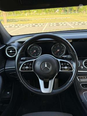 Pelēks Mercedes-Benz E 220 2019 Kauņa, ar dzinēja tilpumu 2.20 L un nobraukumu 171 tūkst. km par 19100 €, foto 10 vietnē AUTOMOTO.COM.LV