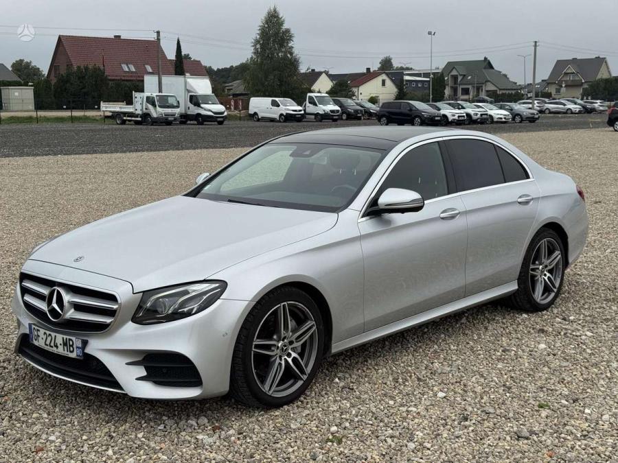 Серый Мерседес E 220 2019 в Каунас, объемом двигателя 1.95 л и пробегом 280 тыс. км за 13800 €, фото 1 на AUTOMOTO.COM.LV